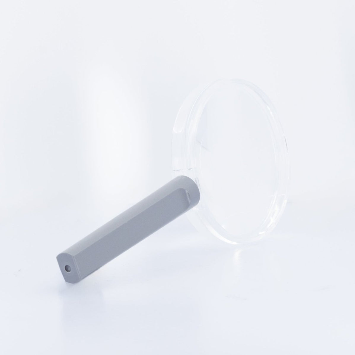 Visomed hand held magnifier 2.5X, 80mm — Magnifiers NZ