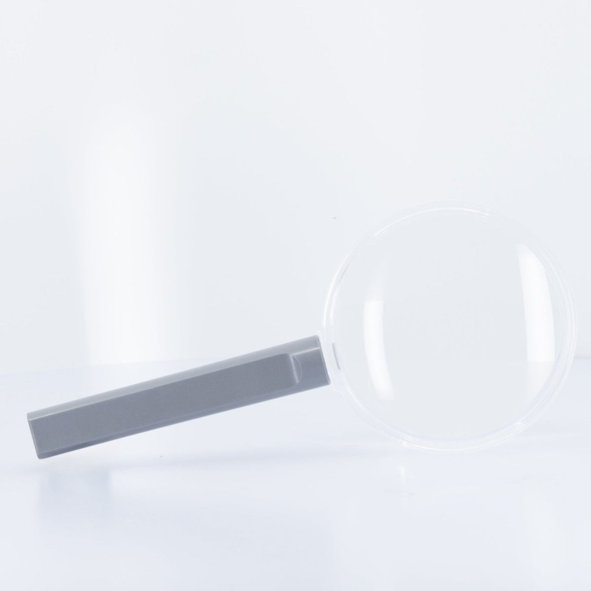 Visomed hand held magnifier 2.5X, 80mm — Magnifiers NZ
